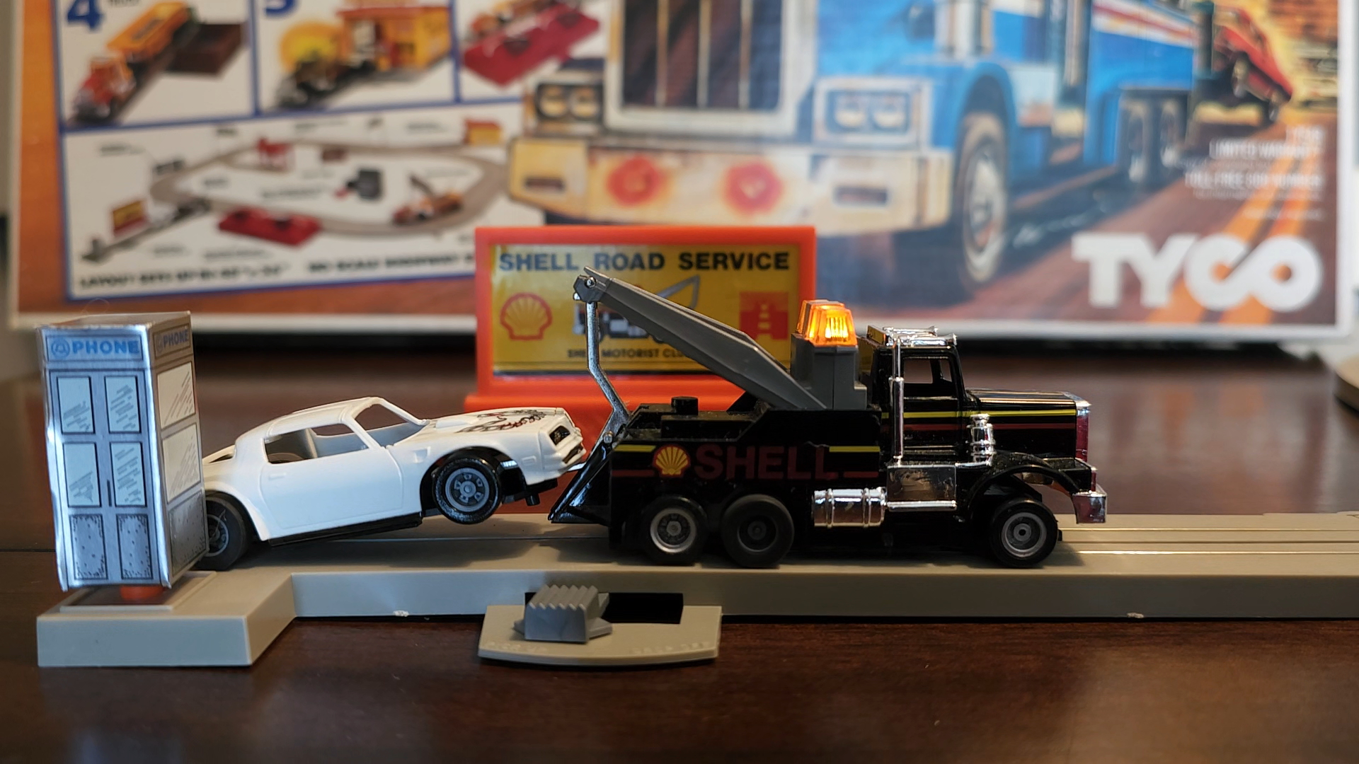 Tyco Us1 Electric Trucking Highway Wrecker Set 3213 3443 Phone Booth ...