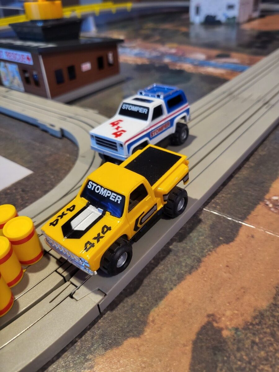 Tyco US-1 Electric Trucking Stomper High Adventure Set 3211